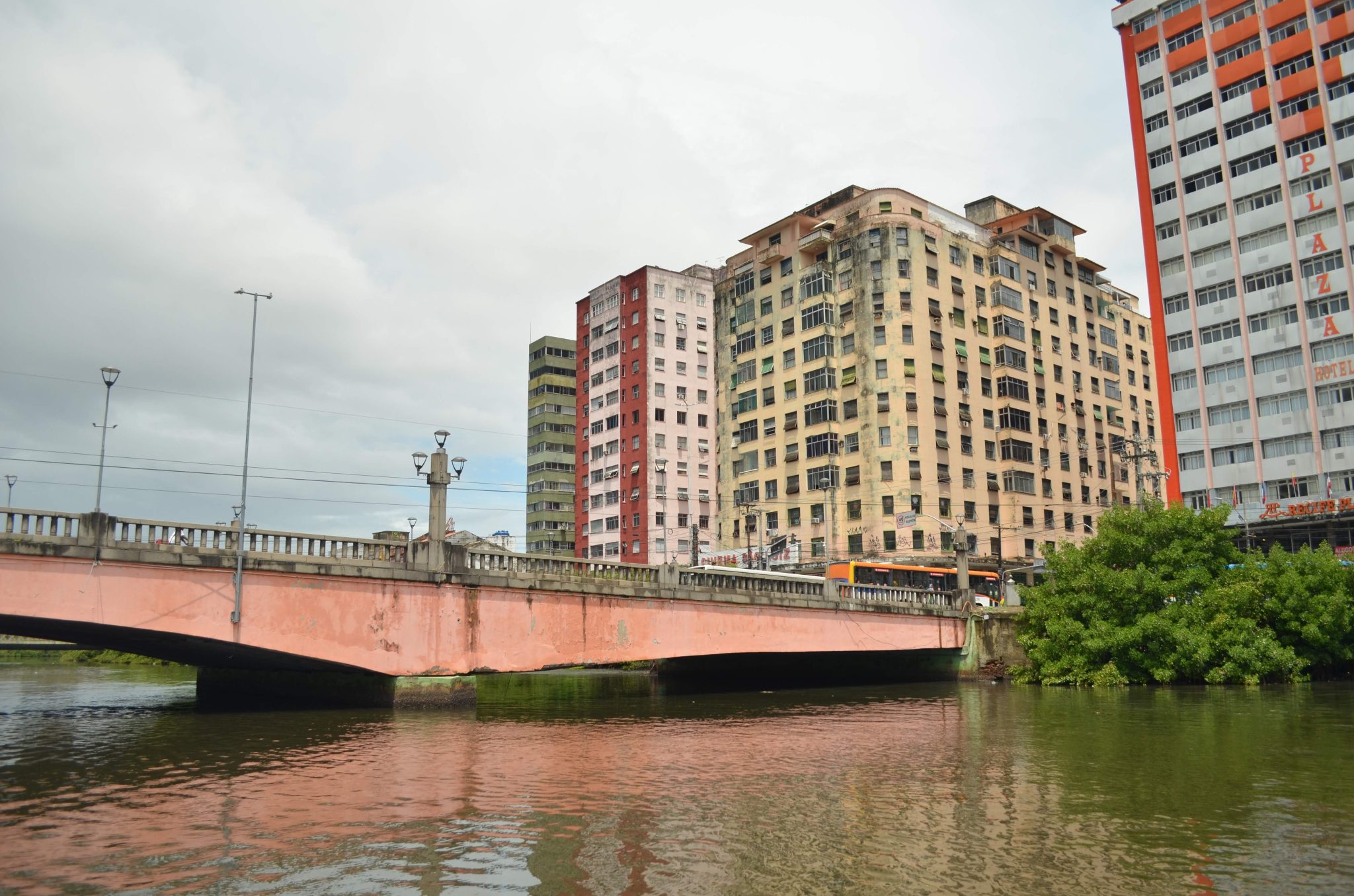 O passeio de catamarã e as pontes do Recife | Conheci e Curti